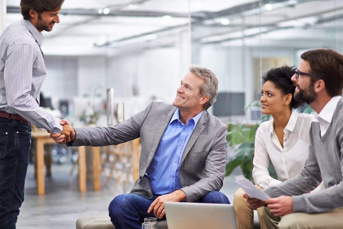 Your Complete Guide to Relationship Marketing | Helpmonks